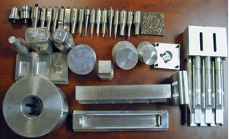 Power Ultrasonics: Horn Transmission and its Applications